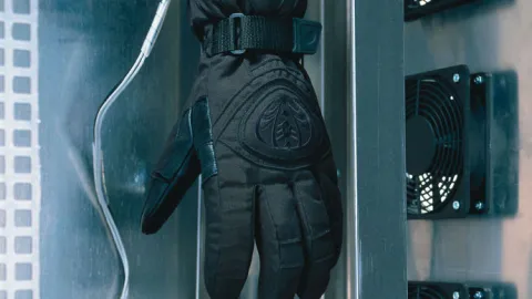 Testing GORE-TEX Gloves | GORE-TEX Brand